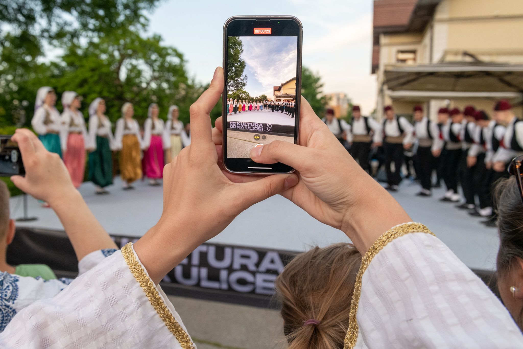Nastupom KUD "Lola" na Ilidži nastavljen program Kultura na ulice 2024 ...